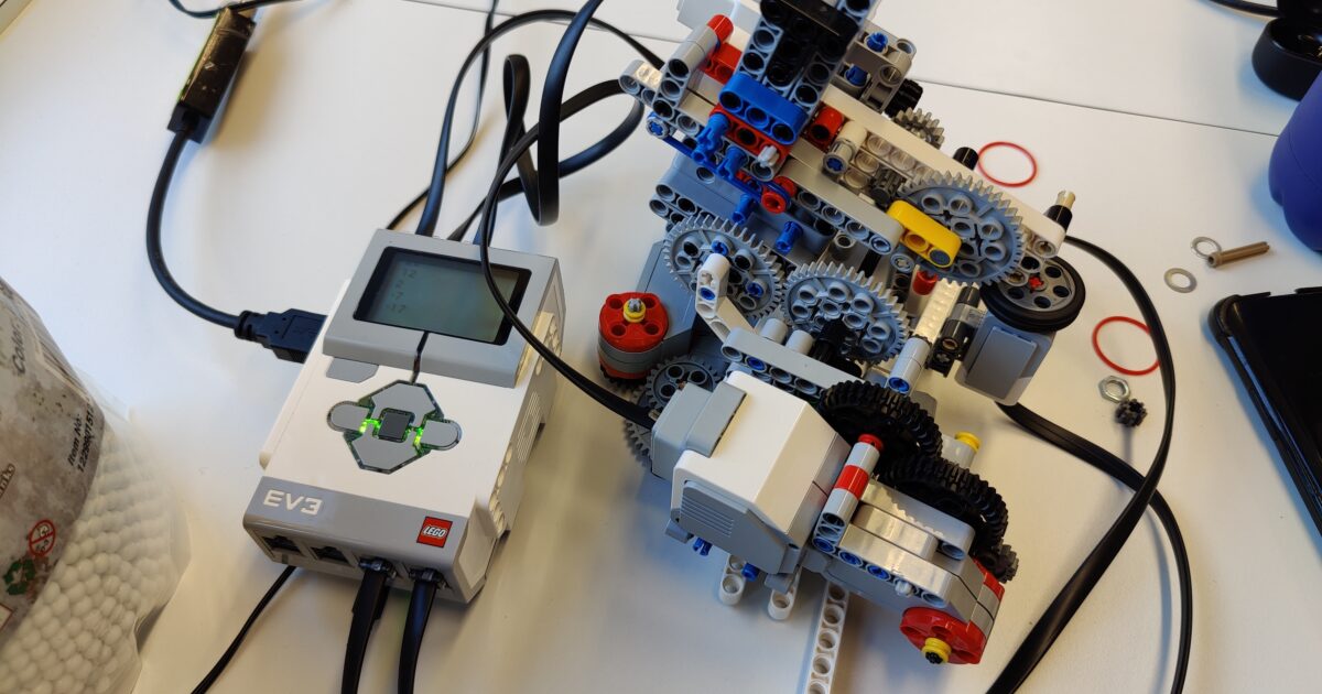 BINARY one | News: Making of: BINARY Schneeball-Challenge